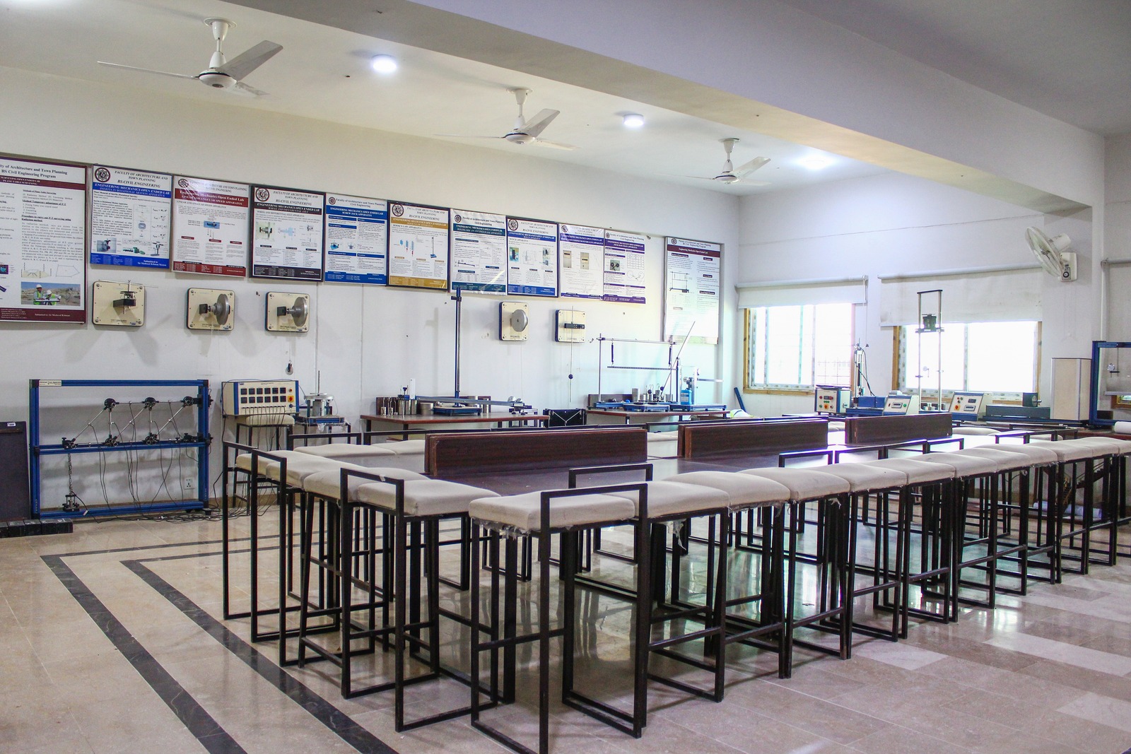 Aror University - Home