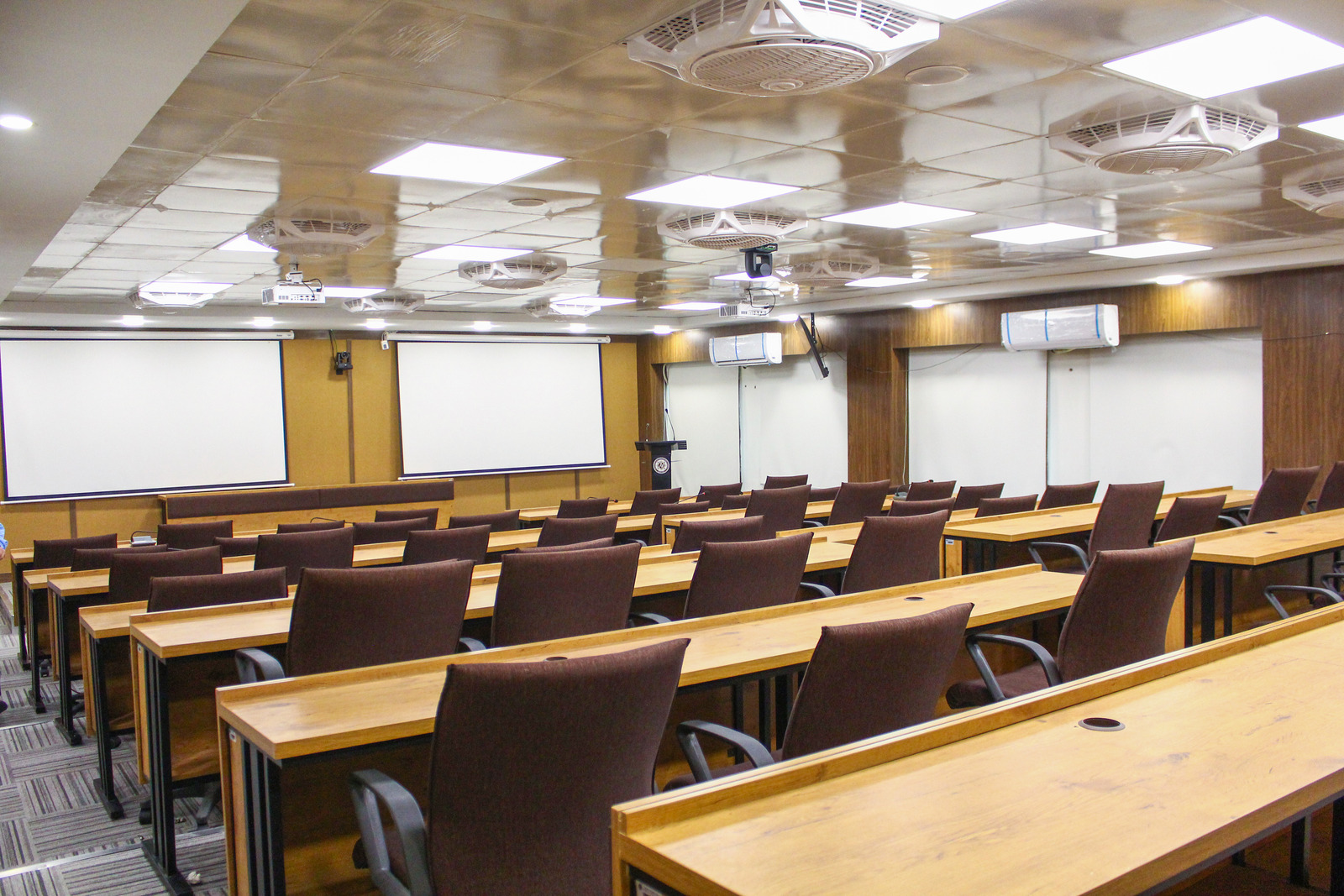 Aror University - Home